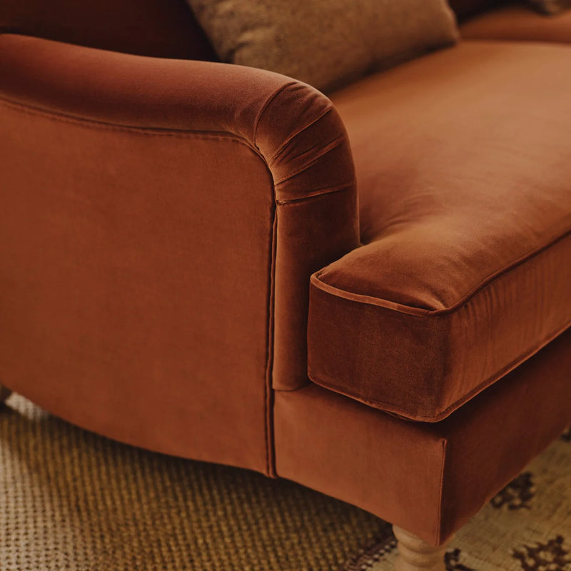 Neptune Olivia 4 Seater Sofa – Hunters Furniture