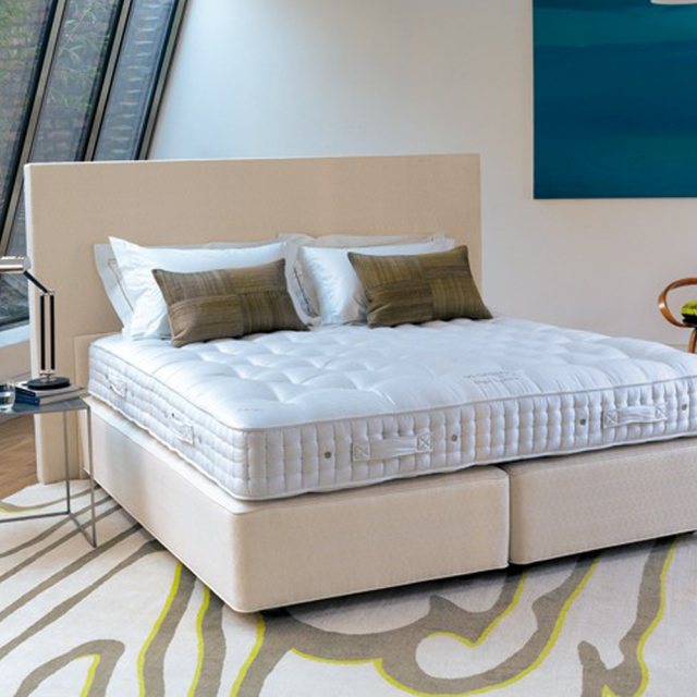 Vispring Regal Superb King Divan Set | Beds | Hunters Derby – Hunters ...